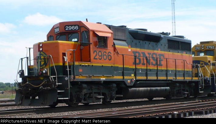 BNSF 2966